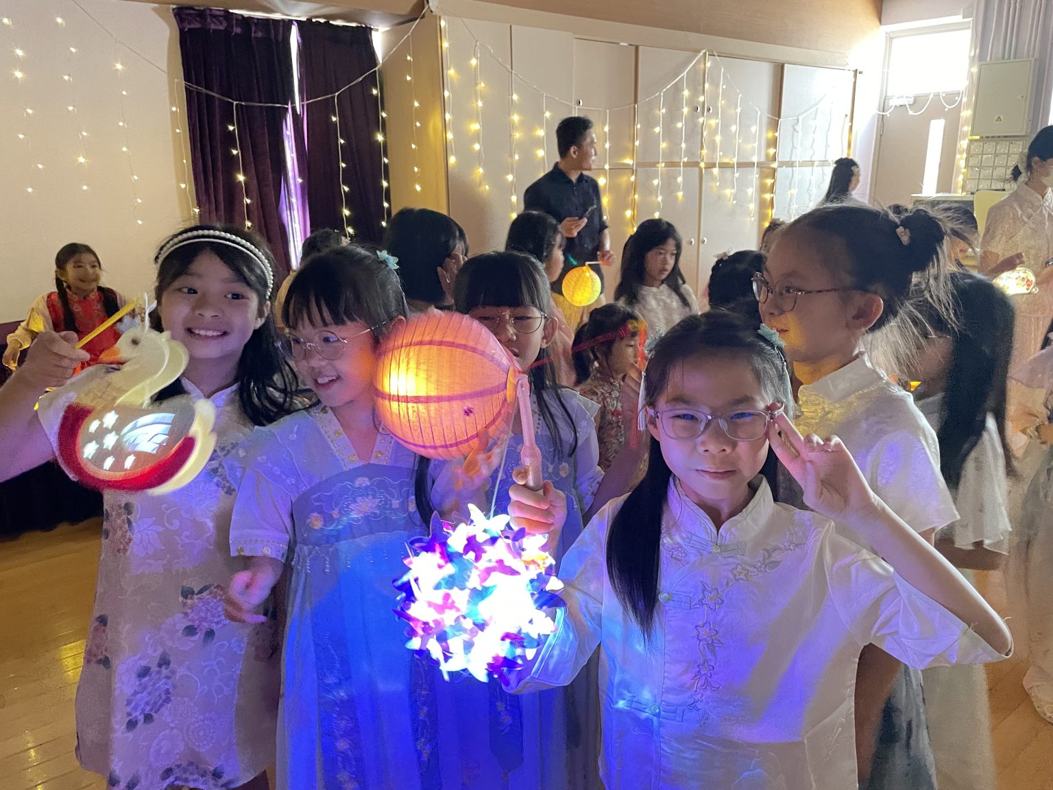提燈慶中秋 – Kowloon True Light School (Primary Section)